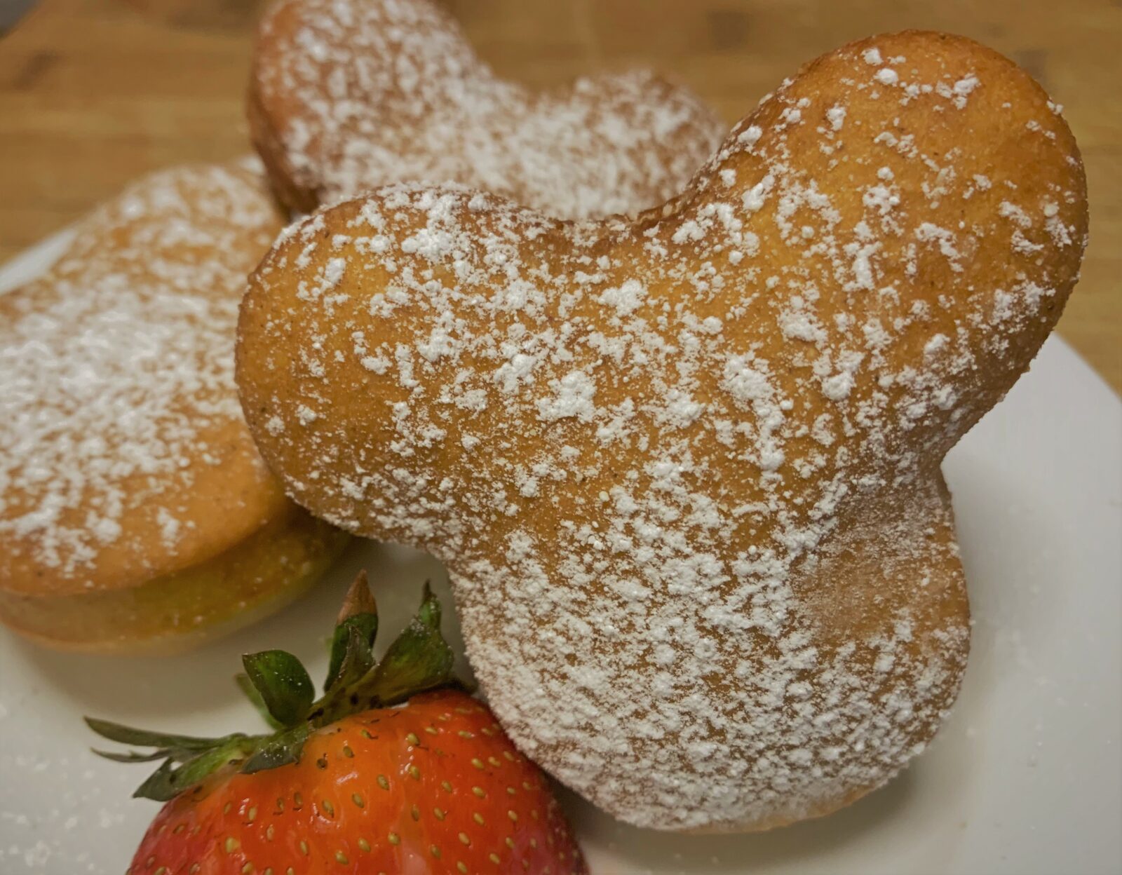 Pumpkin Beignets from Café Orleans - Disney Dishes Blog